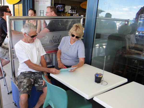 Café Screens – Streetscape Portable Screens | Heatmax